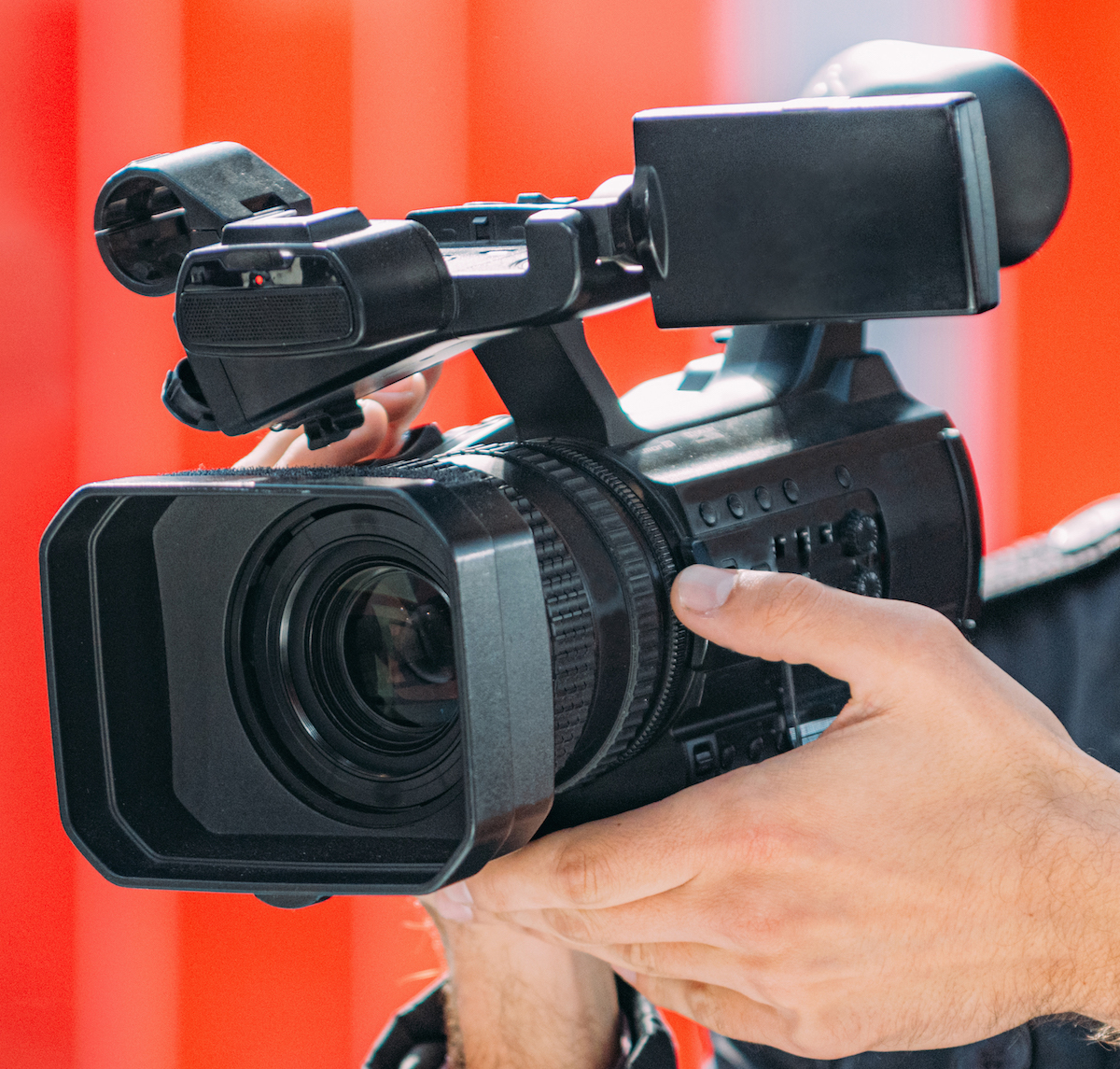 How to voice over a video that captivates audiences